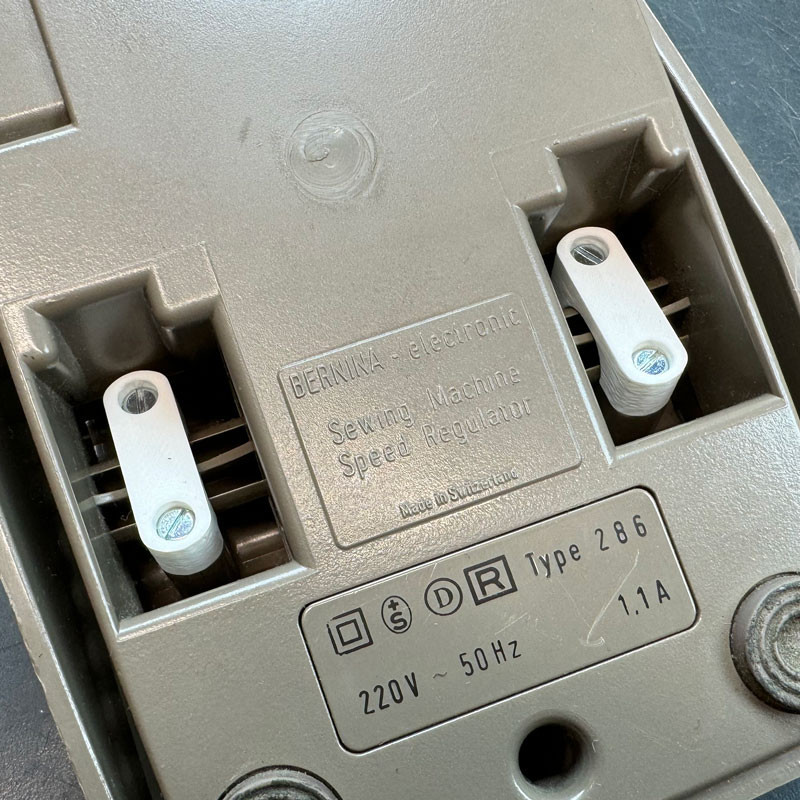 Clamps for BERNINA Type 286, 290, 346 & 365 Foot Controller